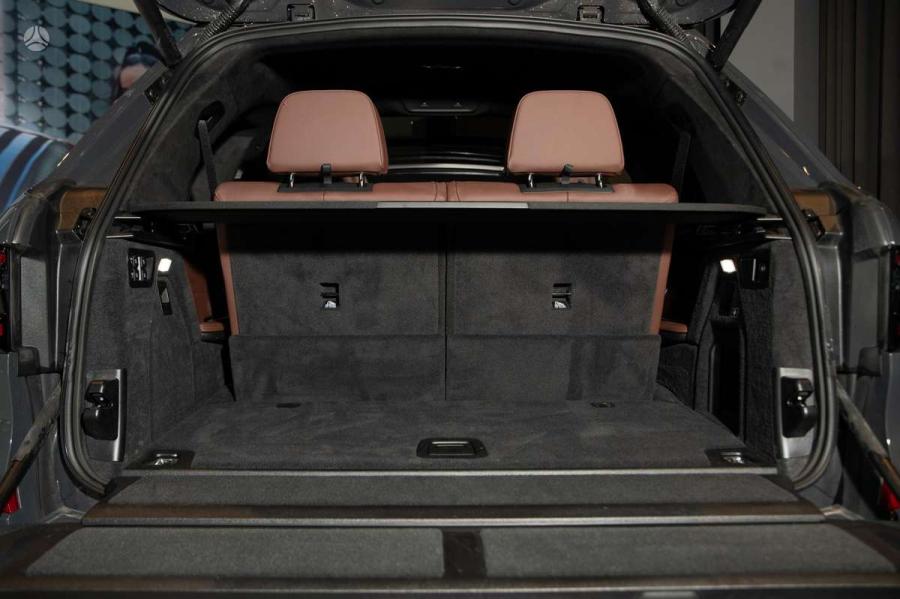 BMW X7 2026 in Kaunas, with an engine capacity of 3.00 L and mileage of 16 thousand km for 95771 €, photo 26 on AUTOMOTO.COM.LV