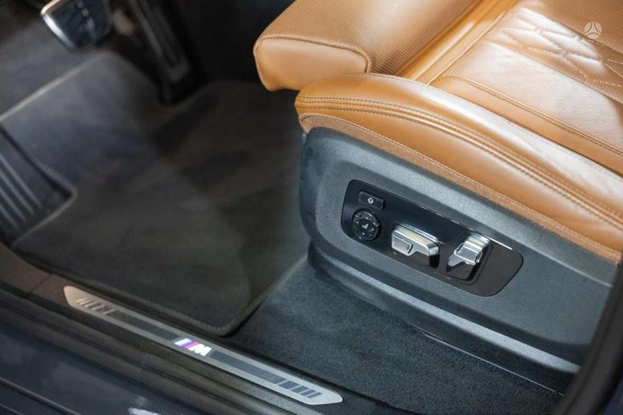 BMW X7 2026 in Vilnius, with an engine capacity of 3.00 L and mileage of 12 thousand km for 99891 €, photo 24 on AUTOMOTO.COM.LV