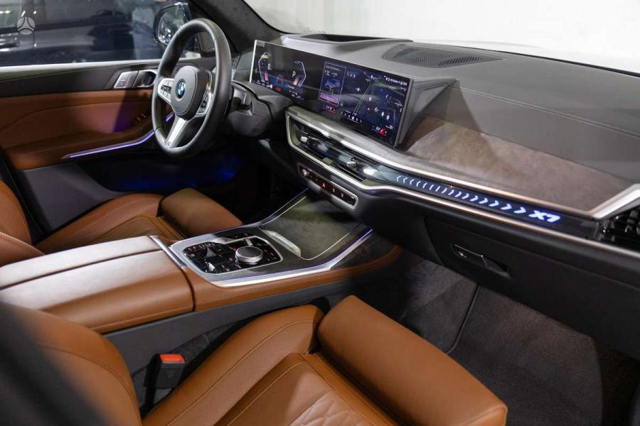 BMW X7 2026 in Vilnius, with an engine capacity of 3.00 L and mileage of 12 thousand km for 99891 €, photo 28 on AUTOMOTO.COM.LV