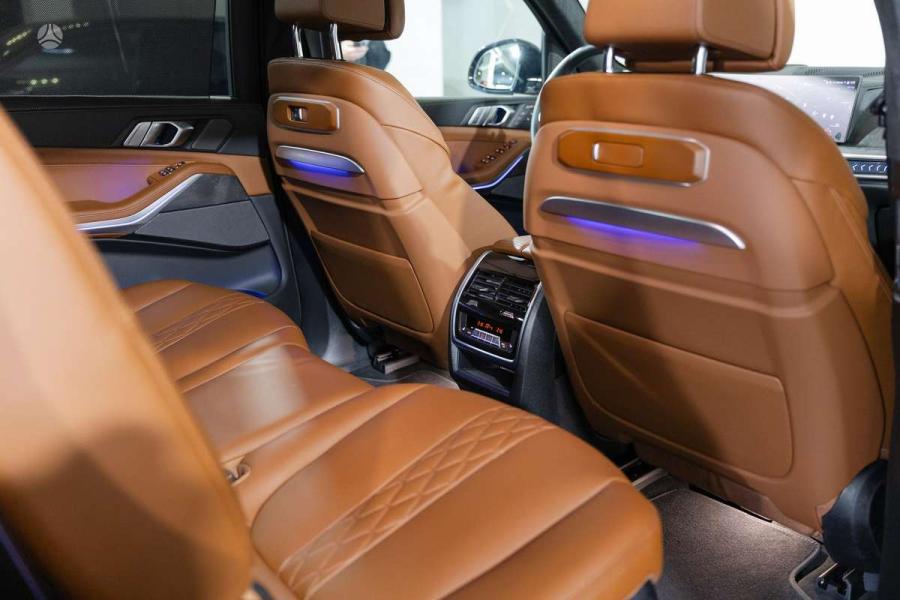 BMW X7 2026 in Vilnius, with an engine capacity of 3.00 L and mileage of 12 thousand km for 99891 €, photo 29 on AUTOMOTO.COM.LV