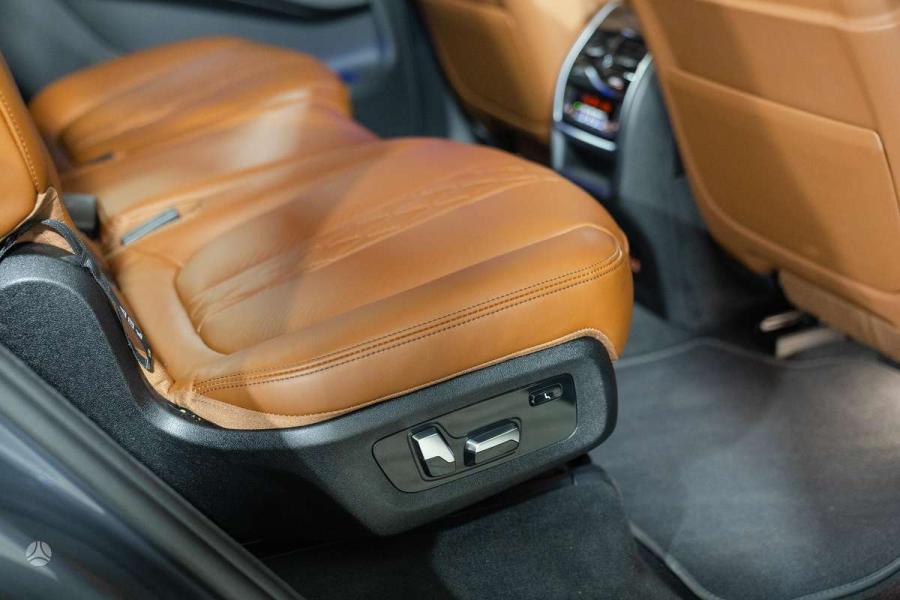BMW X7 2026 in Vilnius, with an engine capacity of 3.00 L and mileage of 12 thousand km for 99891 €, photo 30 on AUTOMOTO.COM.LV