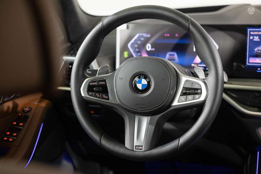 BMW X7 2026 in Vilnius, with an engine capacity of 3.00 L and mileage of 12 thousand km for 99891 €, photo 34 on AUTOMOTO.COM.LV