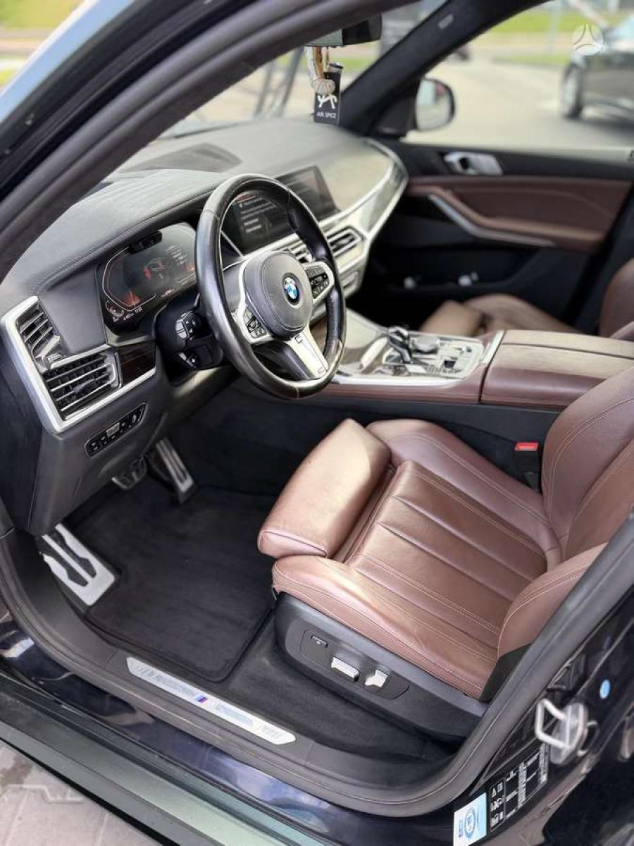 Green BMW X7 2020 in Vilnius, with an engine capacity of 3.00 L and mileage of 87 thousand km for 61900 €, photo 13 on AUTOMOTO.COM.LV