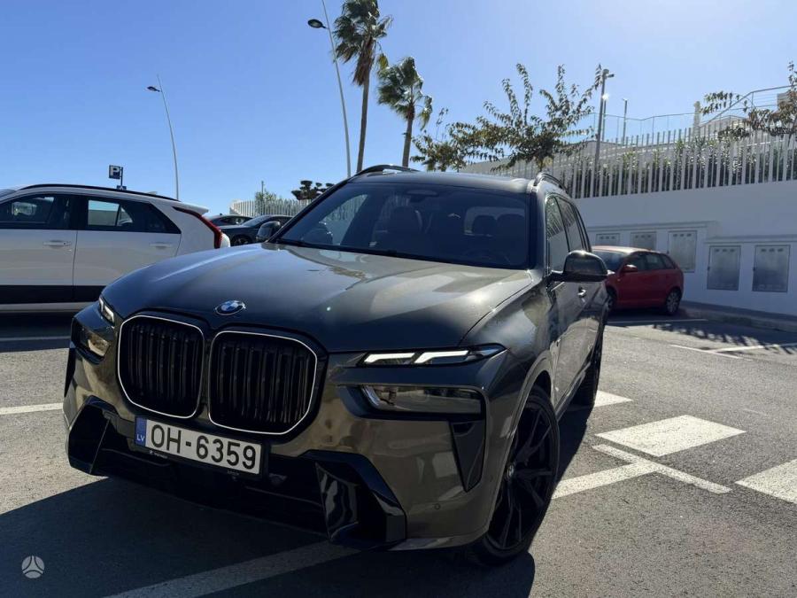 Green BMW X7 2023 in Jurmala, with an engine capacity of 0.40 L and mileage of 33 thousand km for 93300 €, photo 2 on AUTOMOTO.COM.LV