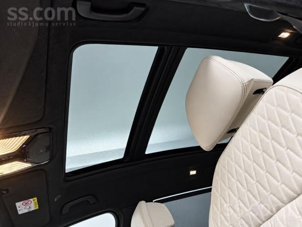 БМВ X7 2023 в Тукумс на AUTOMOTO.COM.LV Зеленый БМВ X7 2023 в Тукумс, объемом двигателя 3.00 л и пробегом 102 тыс. км за 69990 €, фото 6 на AUTOMOTO.COM.LV