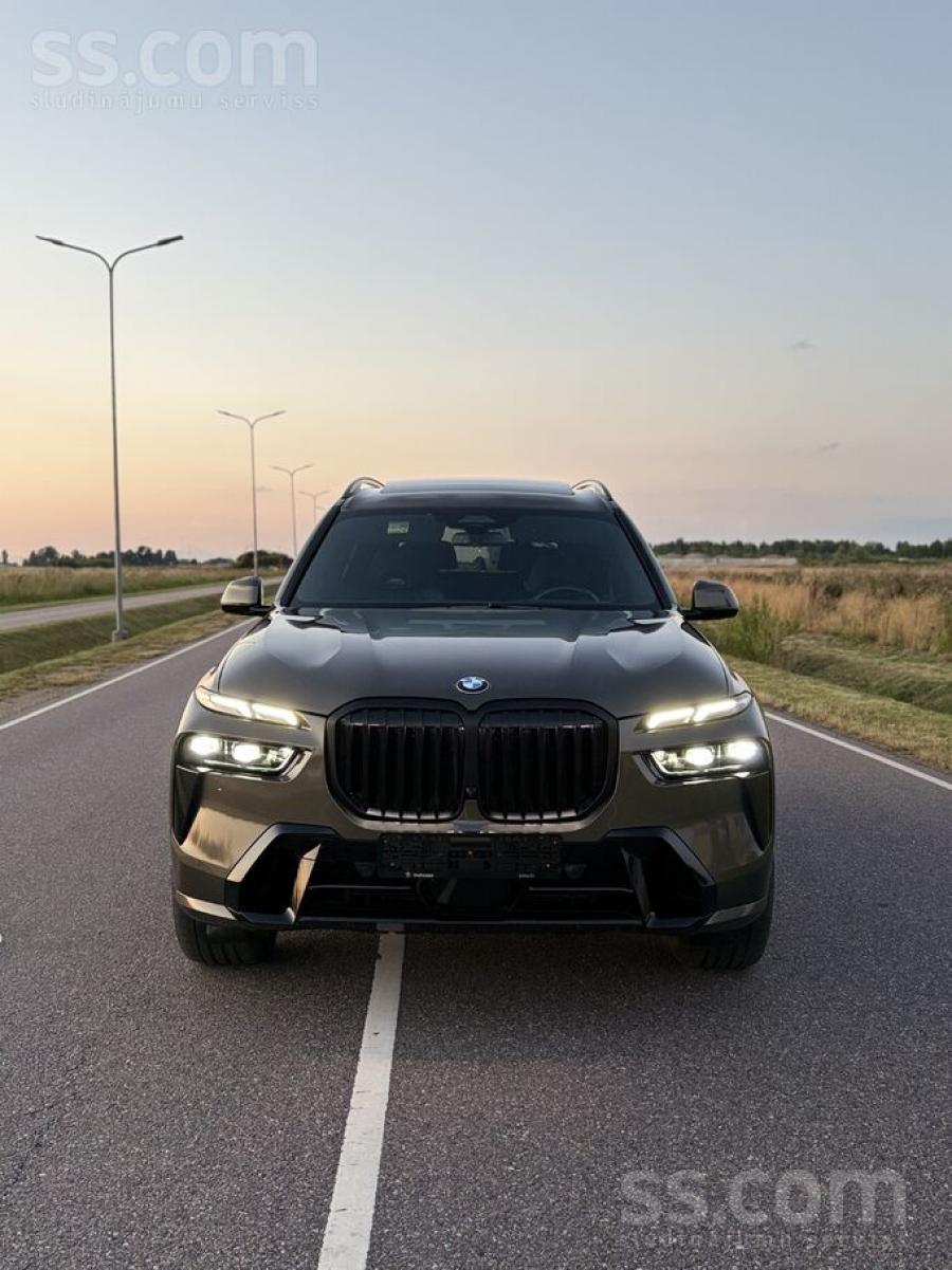 Green BMW X7 2024 in Bauska, with an engine capacity of 4.00 L and mileage of 37 thousand km for 96999 €, photo 11 on AUTOMOTO.COM.LV