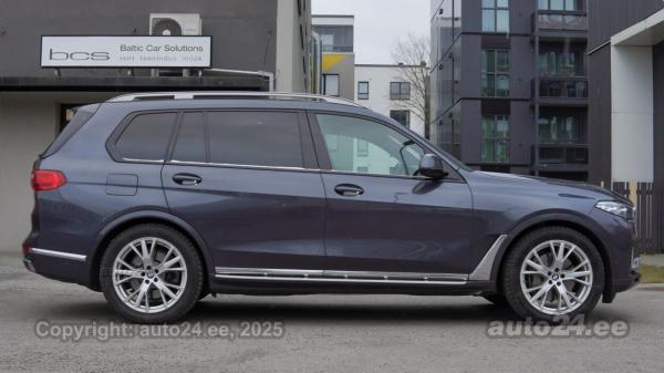 Pelēks BMW X7 2019 Tallina, ar dzinēja tilpumu 3.00 L un nobraukumu 95 tūkst. km par 59900 €, foto 2 vietnē AUTOMOTO.COM.LV