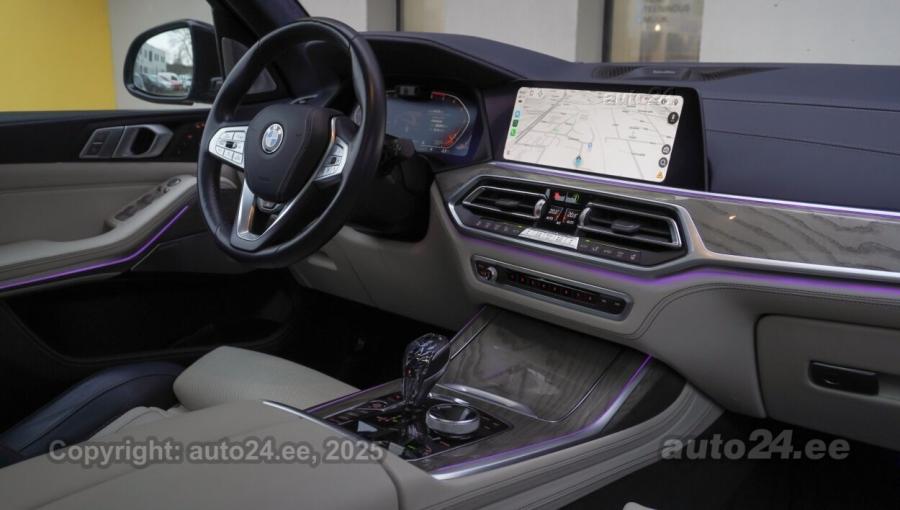 Pelēks BMW X7 2019 Tallina, ar dzinēja tilpumu 3.00 L un nobraukumu 95 tūkst. km par 59900 €, foto 15 vietnē AUTOMOTO.COM.LV