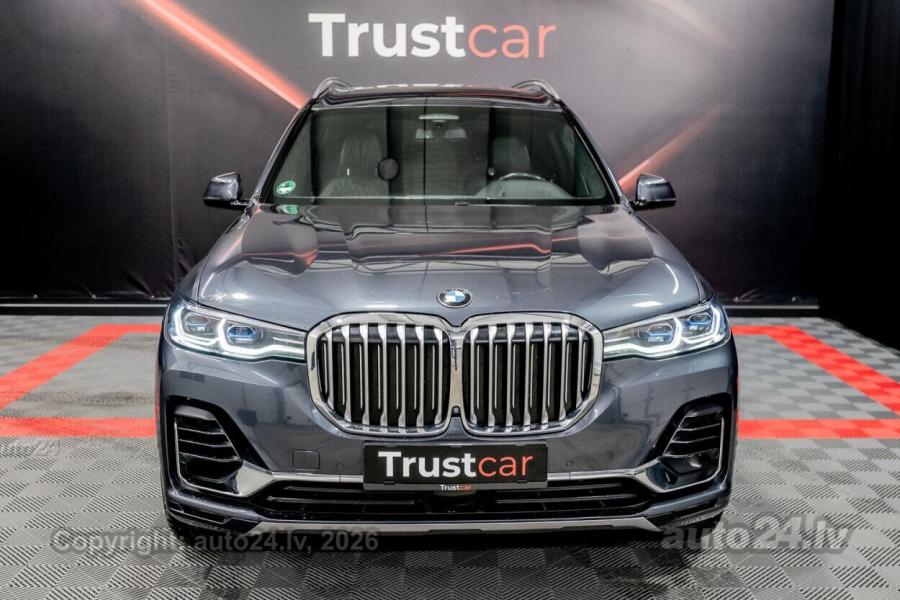Grey BMW X7 2019 in Parnu, with an engine capacity of 3.00 L and mileage of 204 thousand km for 45000 €, photo 3 on AUTOMOTO.COM.LV
