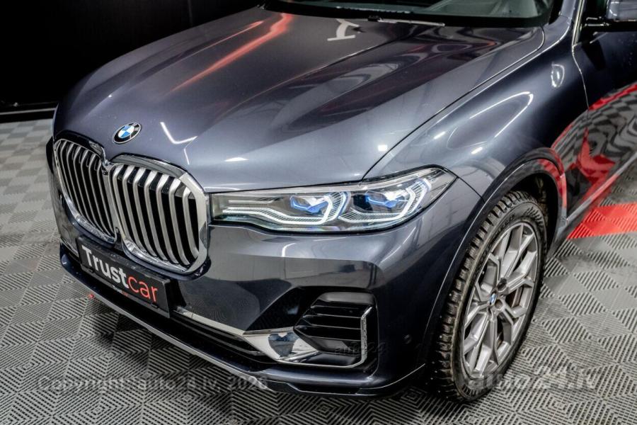 Grey BMW X7 2019 in Parnu, with an engine capacity of 3.00 L and mileage of 204 thousand km for 45000 €, photo 5 on AUTOMOTO.COM.LV