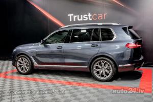 Grey BMW X7 2019 in Parnu, with an engine capacity of 3.00 L and mileage of 204 thousand km for 45000 €, photo 6 on AUTOMOTO.COM.LV