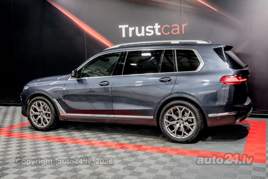 Grey BMW X7 2019 in Parnu, with an engine capacity of 3.00 L and mileage of 204 thousand km for 45000 €, photo 6 on AUTOMOTO.COM.LV