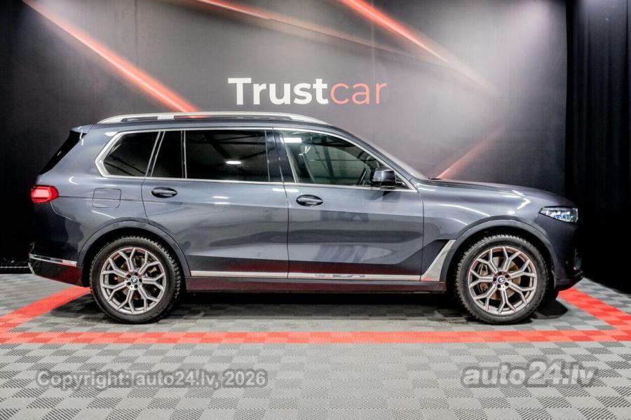 Grey BMW X7 2019 in Parnu, with an engine capacity of 3.00 L and mileage of 204 thousand km for 45000 €, photo 10 on AUTOMOTO.COM.LV