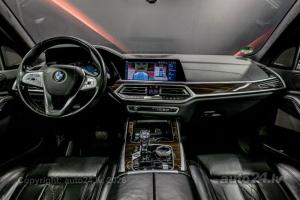 Grey BMW X7 2019 in Parnu, with an engine capacity of 3.00 L and mileage of 204 thousand km for 45000 €, photo 18 on AUTOMOTO.COM.LV