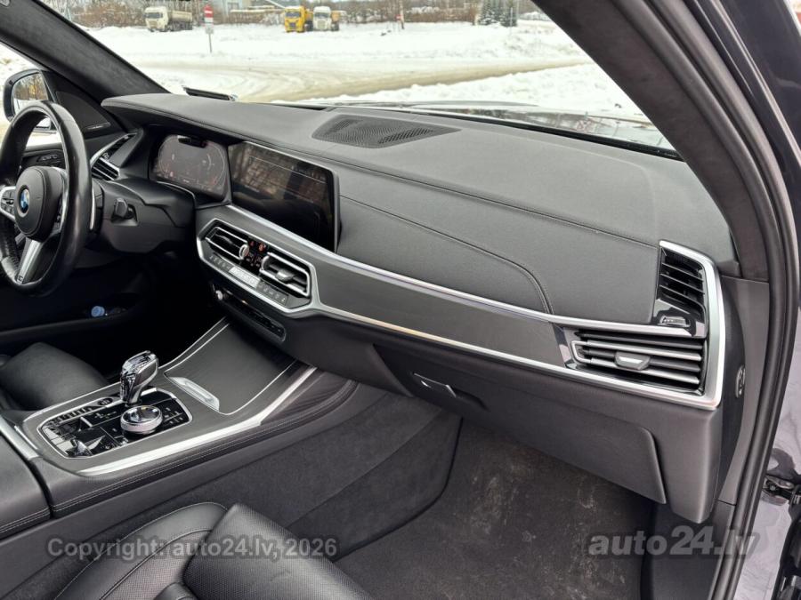 Grey BMW X7 2019 in Tartu, with an engine capacity of 3.00 L and mileage of 92 thousand km for 64500 €, photo 11 on AUTOMOTO.COM.LV