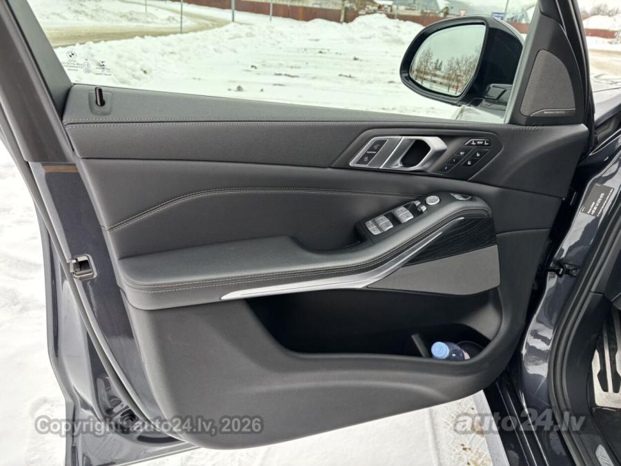 Grey BMW X7 2019 in Tartu, with an engine capacity of 3.00 L and mileage of 92 thousand km for 64500 €, photo 12 on AUTOMOTO.COM.LV