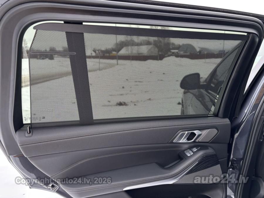 Grey BMW X7 2019 in Tartu, with an engine capacity of 3.00 L and mileage of 92 thousand km for 64500 €, photo 20 on AUTOMOTO.COM.LV