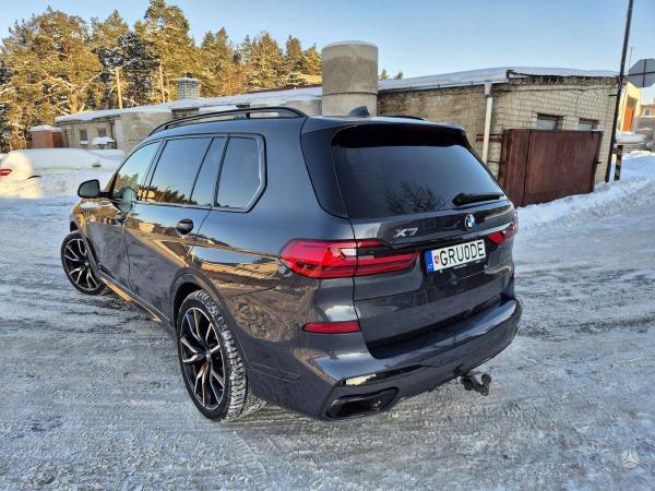 Grey BMW X7 2019 in Utena, with an engine capacity of 2.99 L and mileage of 208 thousand km for 49990 €, photo 3 on AUTOMOTO.COM.LV