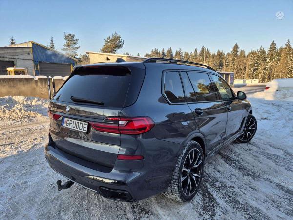 Grey BMW X7 2019 in Utena, with an engine capacity of 2.99 L and mileage of 208 thousand km for 49990 €, photo 4 on AUTOMOTO.COM.LV