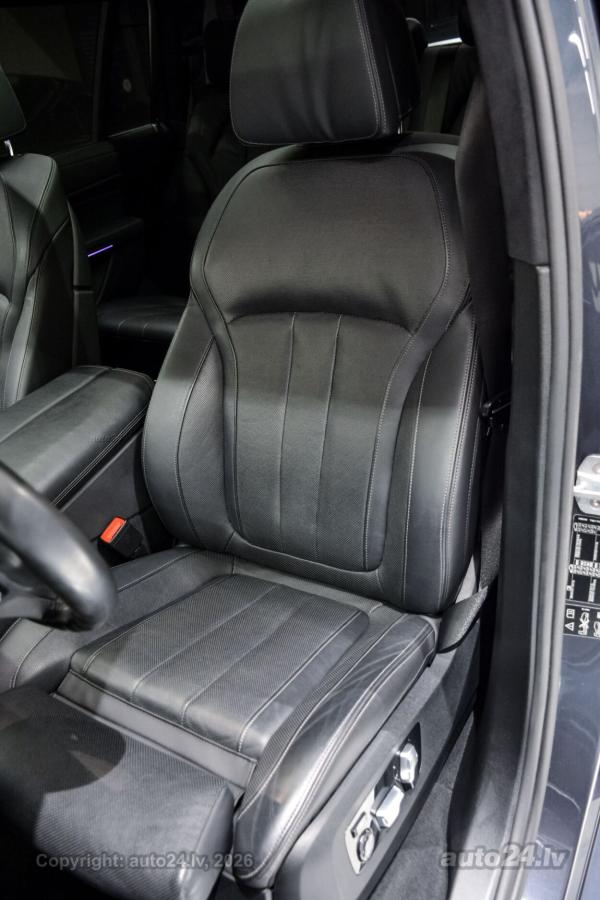 Pelēks BMW X7 2019 Tallina, ar dzinēja tilpumu 3.00 L un nobraukumu 94 tūkst. km par 62500 €, foto 11 vietnē AUTOMOTO.COM.LV