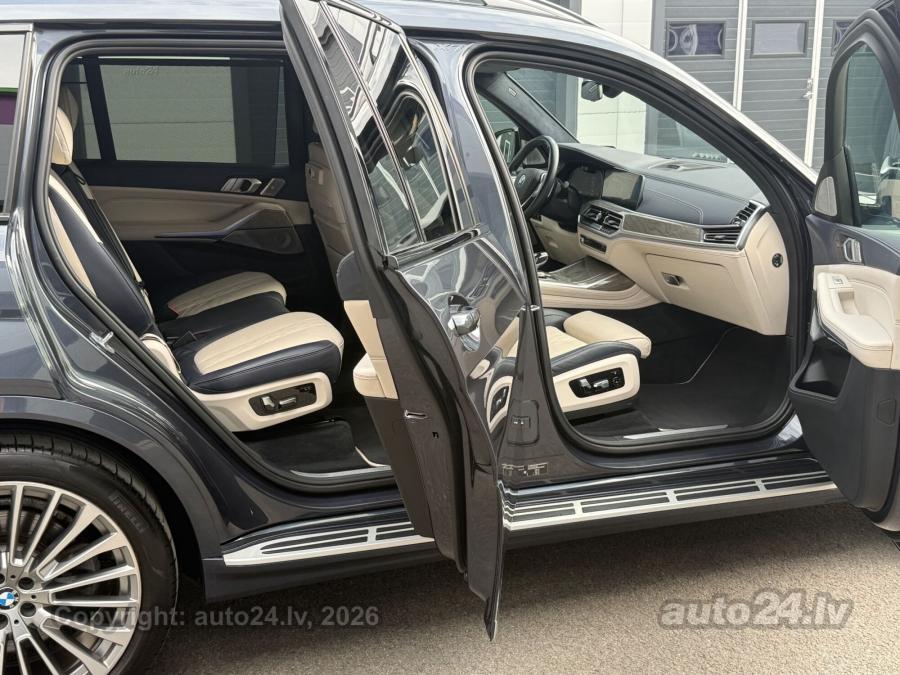Pelēks BMW X7 2019 Tallina, ar dzinēja tilpumu 3.00 L un nobraukumu 98 tūkst. km par 55499 €, foto 9 vietnē AUTOMOTO.COM.LV