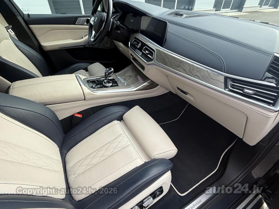 Pelēks BMW X7 2019 Tallina, ar dzinēja tilpumu 3.00 L un nobraukumu 98 tūkst. km par 55499 €, foto 13 vietnē AUTOMOTO.COM.LV