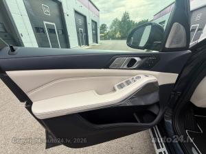 Pelēks BMW X7 2019 Tallina, ar dzinēja tilpumu 3.00 L un nobraukumu 98 tūkst. km par 55499 €, foto 17 vietnē AUTOMOTO.COM.LV