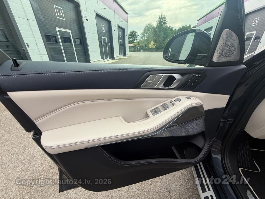 Pelēks BMW X7 2019 Tallina, ar dzinēja tilpumu 3.00 L un nobraukumu 98 tūkst. km par 55499 €, foto 17 vietnē AUTOMOTO.COM.LV