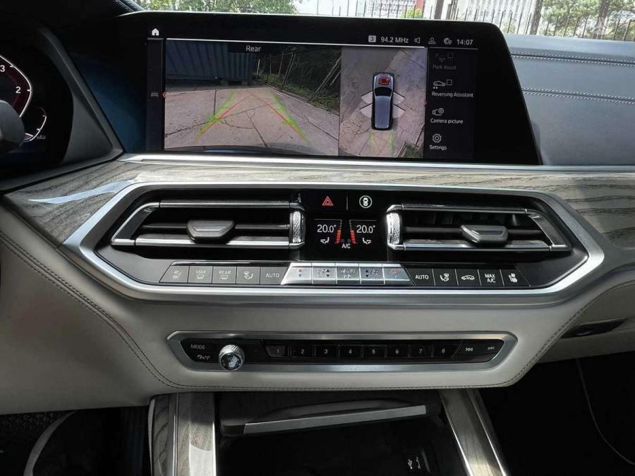 Серый БМВ X7 2019 в Вильнюс, объемом двигателя 2.99 л и пробегом 140 тыс. км за 44200 €, фото 19 на AUTOMOTO.COM.LV
