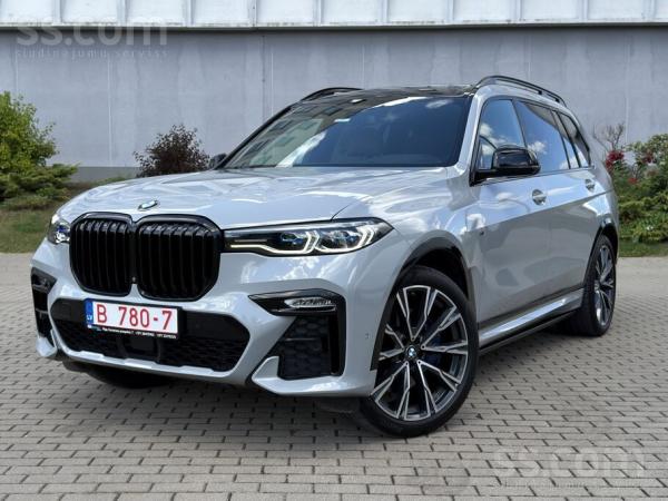 Grey BMW X7 2019 in Riga, with an engine capacity of 3.00 L and mileage of 168 thousand km for 51900 €, photo 1 on AUTOMOTO.COM.LV