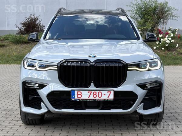 Grey BMW X7 2019 in Riga, with an engine capacity of 3.00 L and mileage of 168 thousand km for 51900 €, photo 4 on AUTOMOTO.COM.LV