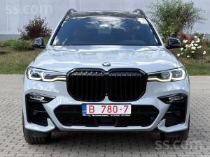 Grey BMW X7 2019 in Riga, with an engine capacity of 3.00 L and mileage of 168 thousand km for 51900 €, photo 5 on AUTOMOTO.COM.LV