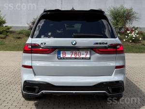 Grey BMW X7 2019 in Riga, with an engine capacity of 3.00 L and mileage of 168 thousand km for 51900 €, photo 6 on AUTOMOTO.COM.LV