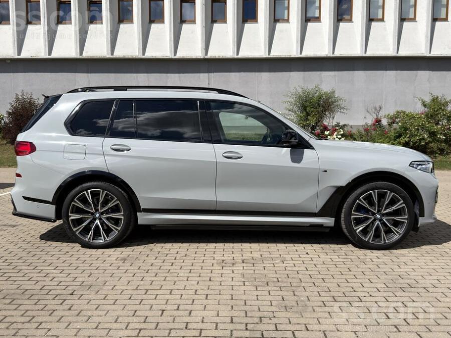 Grey BMW X7 2019 in Riga, with an engine capacity of 3.00 L and mileage of 168 thousand km for 51900 €, photo 7 on AUTOMOTO.COM.LV