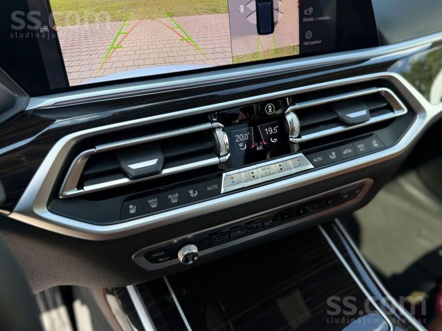 Grey BMW X7 2019 in Riga, with an engine capacity of 3.00 L and mileage of 168 thousand km for 51900 €, photo 11 on AUTOMOTO.COM.LV