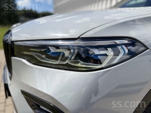Grey BMW X7 2019 in Riga, with an engine capacity of 3.00 L and mileage of 168 thousand km for 51900 €, photo 27 on AUTOMOTO.COM.LV