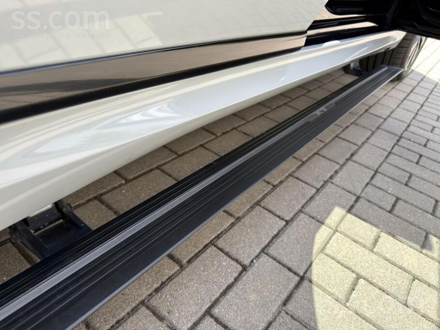 Grey BMW X7 2019 in Riga, with an engine capacity of 3.00 L and mileage of 168 thousand km for 51900 €, photo 29 on AUTOMOTO.COM.LV