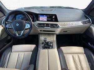 Grey BMW X7 2019 in Riga, with an engine capacity of 3.00 L and mileage of 111 thousand km for 52900 €, photo 8 on AUTOMOTO.COM.LV