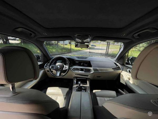 Pelēks BMW X7 2019 Viļņa, ar dzinēja tilpumu 2.99 L un nobraukumu 140 tūkst. km par 44200 €, foto 10 vietnē AUTOMOTO.COM.LV