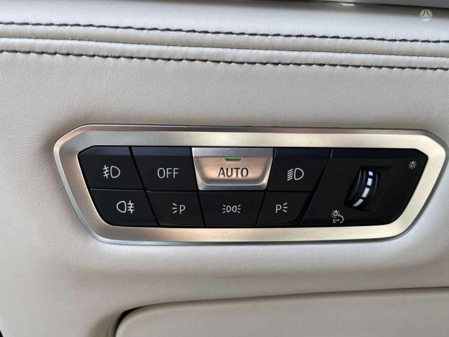 Серый БМВ X7 2019 в Вильнюс, объемом двигателя 2.99 л и пробегом 140 тыс. км за 44200 €, фото 28 на AUTOMOTO.COM.LV