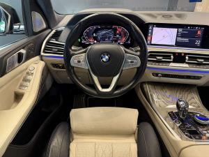 Grey BMW X7 2019 in Kaunas, with an engine capacity of 2.99 L and mileage of 232 thousand km for 46990 €, photo 15 on AUTOMOTO.COM.LV