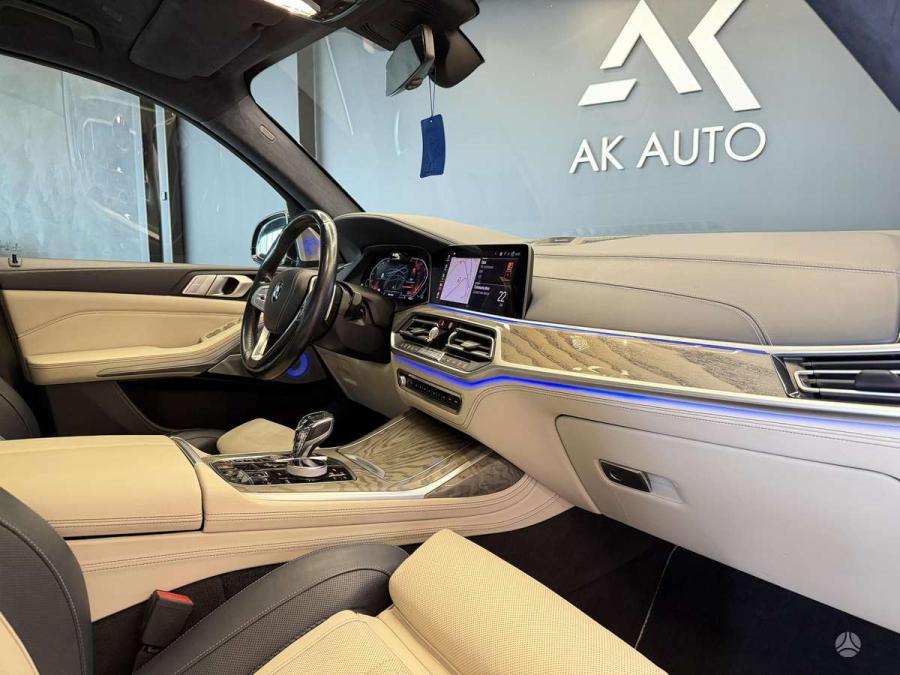 Grey BMW X7 2019 in Kaunas, with an engine capacity of 2.99 L and mileage of 232 thousand km for 46990 €, photo 19 on AUTOMOTO.COM.LV