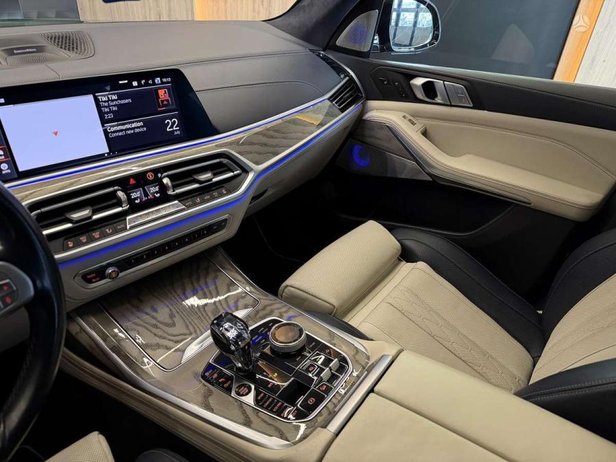 Grey BMW X7 2019 in Kaunas, with an engine capacity of 2.99 L and mileage of 232 thousand km for 46990 €, photo 20 on AUTOMOTO.COM.LV