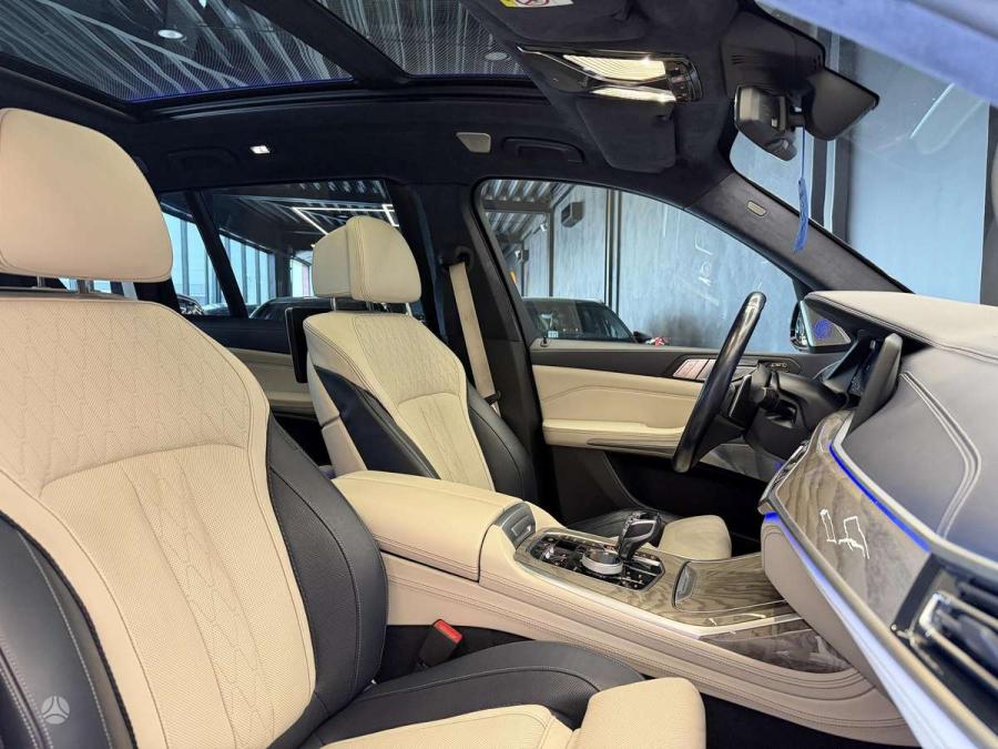 Grey BMW X7 2019 in Kaunas, with an engine capacity of 2.99 L and mileage of 232 thousand km for 46990 €, photo 27 on AUTOMOTO.COM.LV