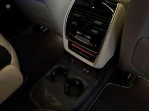 Grey BMW X7 2019 in Kaunas, with an engine capacity of 2.99 L and mileage of 232 thousand km for 46990 €, photo 30 on AUTOMOTO.COM.LV