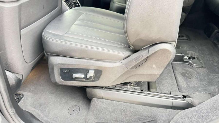 Pelēks BMW X7 2019 Ukmergė, ar dzinēja tilpumu 4.40 L un nobraukumu 73 tūkst. km par 32999 €, foto 24 vietnē AUTOMOTO.COM.LV