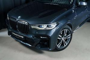 Grey BMW X7 2019 in Vilnius, with an engine capacity of 4.40 L and mileage of 165 thousand km for 38999 €, photo 8 on AUTOMOTO.COM.LV