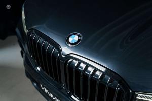 Grey BMW X7 2019 in Vilnius, with an engine capacity of 4.40 L and mileage of 165 thousand km for 38999 €, photo 10 on AUTOMOTO.COM.LV