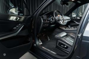 Grey BMW X7 2019 in Vilnius, with an engine capacity of 4.40 L and mileage of 165 thousand km for 38999 €, photo 13 on AUTOMOTO.COM.LV