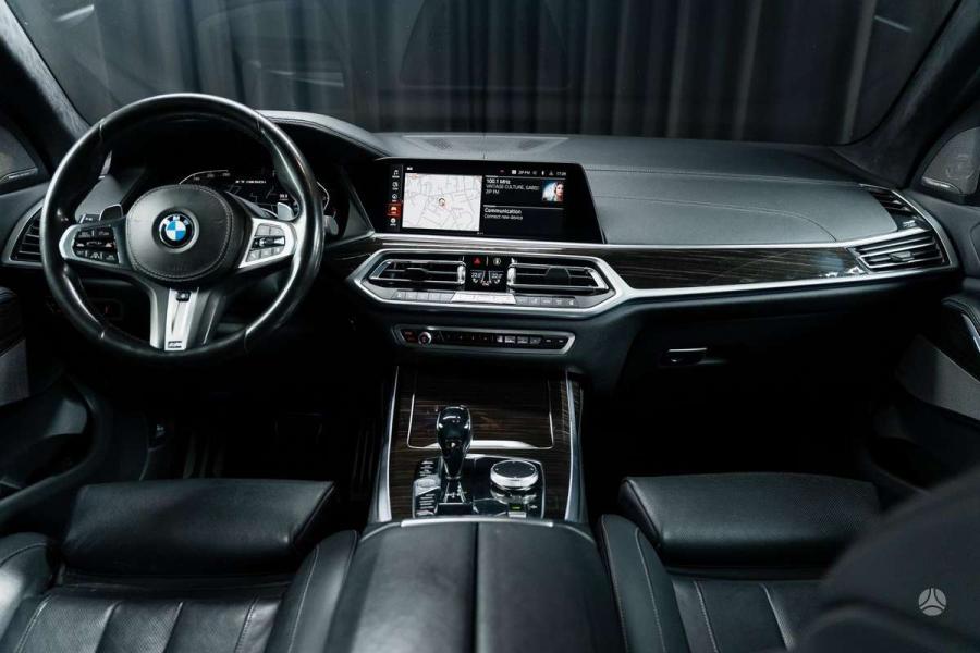 Grey BMW X7 2019 in Vilnius, with an engine capacity of 4.40 L and mileage of 165 thousand km for 38999 €, photo 20 on AUTOMOTO.COM.LV